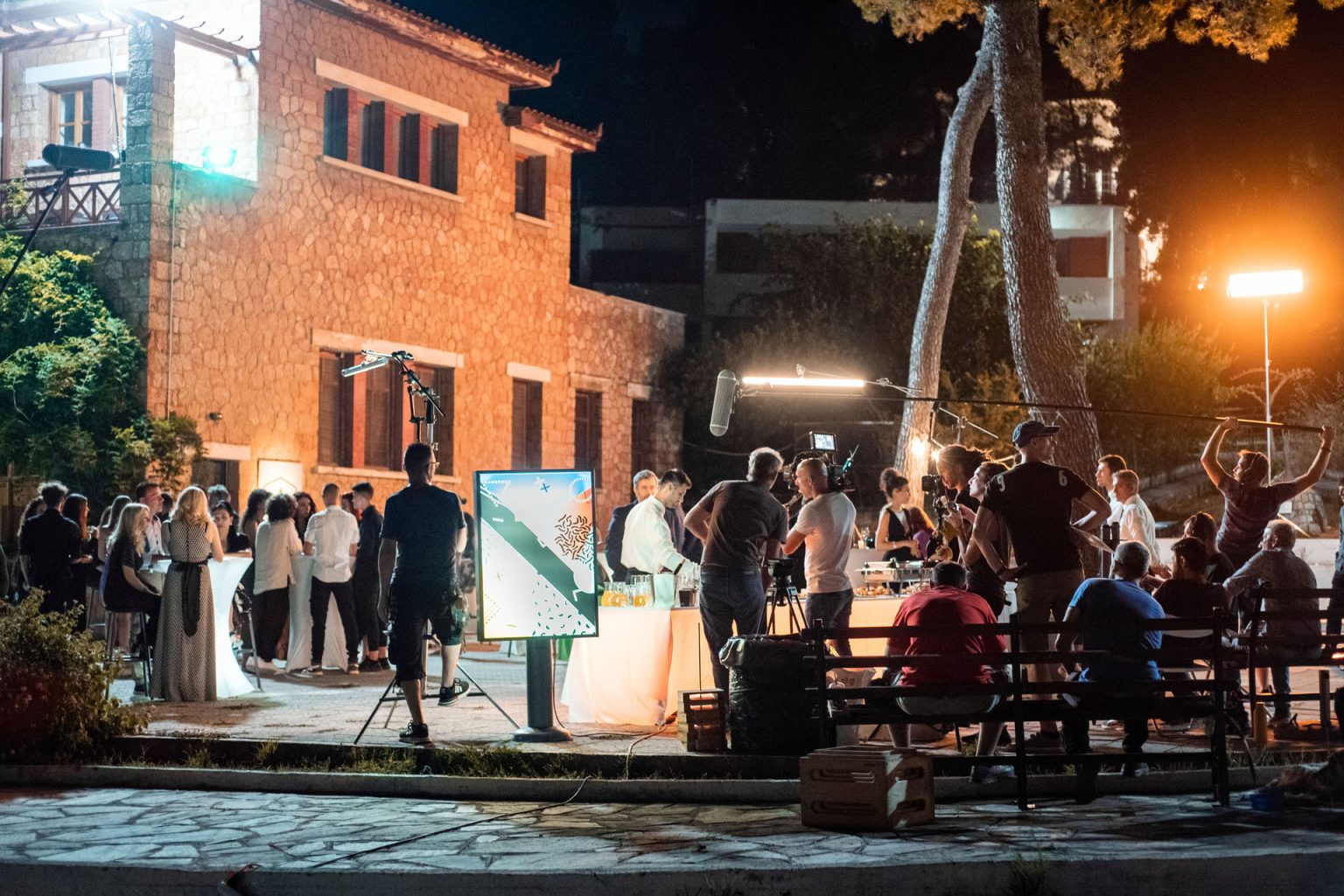 Αλλάζει κανάλι μια ακόμη Ελληνική σειρά - Και δεν είναι το «καμένο ...