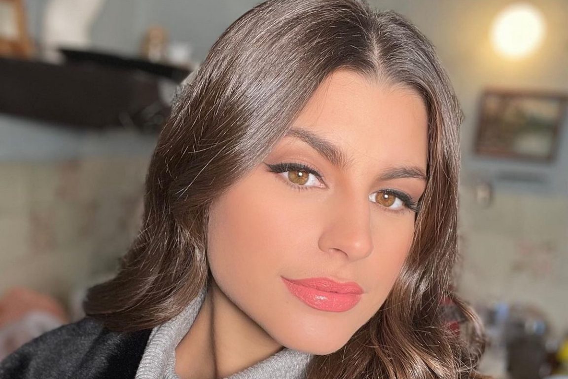 Δανάη Παππα - Στο Μεγανήσι με αποκαλυπτικό μαγιό. - NassosBlog - Celebrity News | Exclusives ...