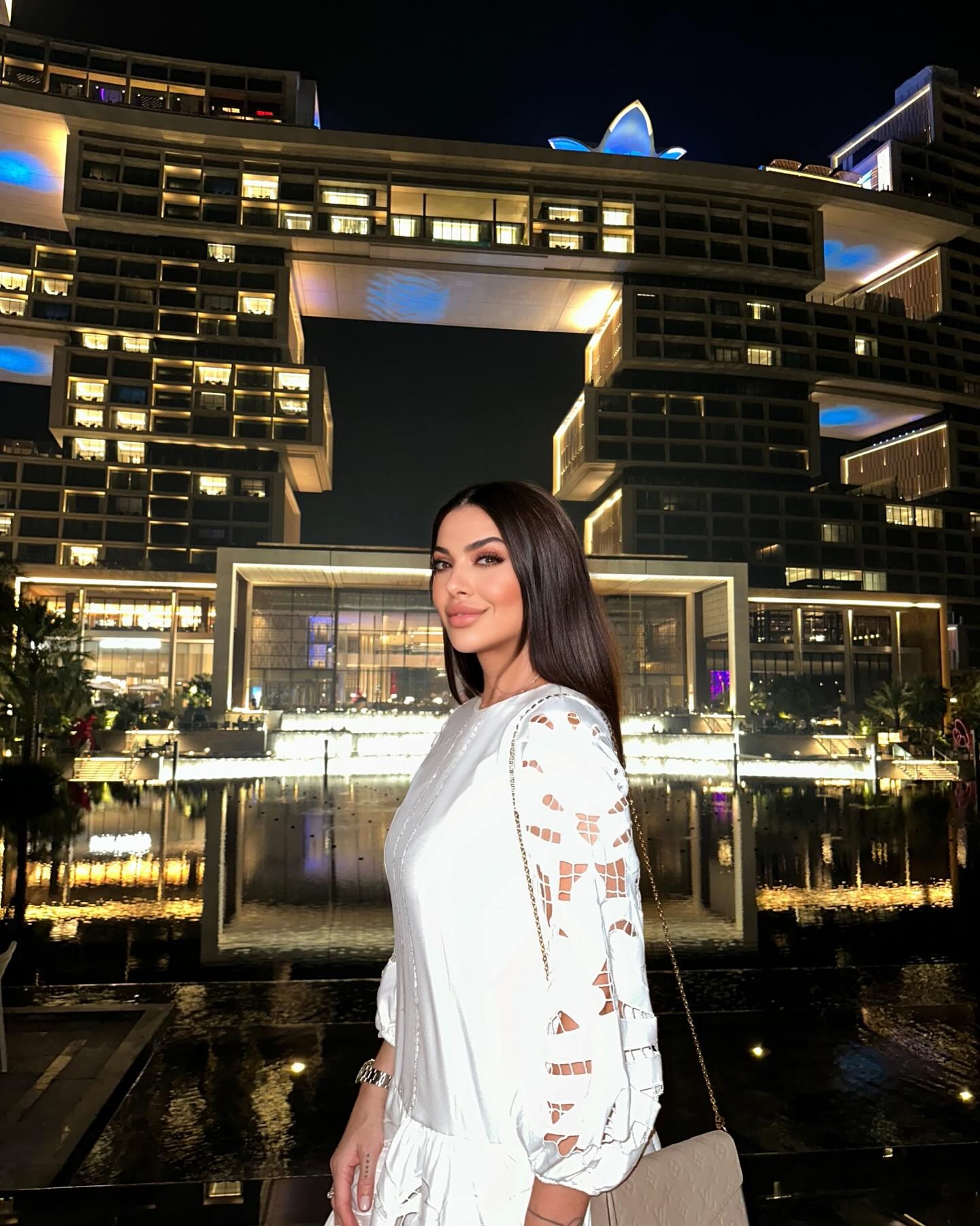 «Power Of Love» - Θυμάστε την Λορένη; Η χλιδάτη ζωή & η καριέρα στο Ντουμπάι - NassosBlog ...