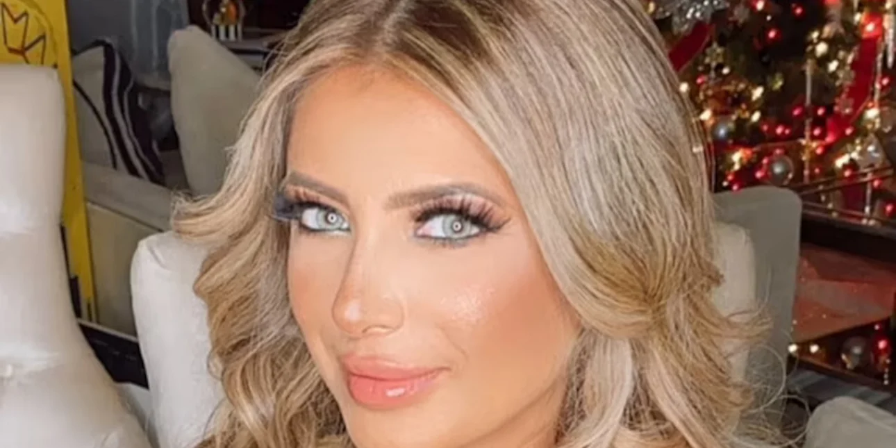 Ποια είναι η «βασίλισσα της κεταμίνης» που κατηγορείται για τον θάνατο ...