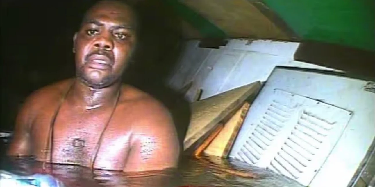 Harrison Okene - Ο άνθρωπος που επέζησε τρεις μέρες σε αναποδογυρισμένο ...