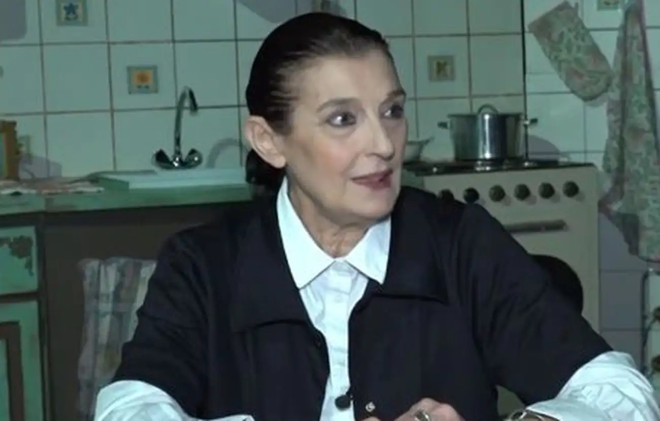Μίνα Χειμώνα - «Ήθελα μια μορφή απεξάρτησης, να αποστασιοποιηθώ από την ...