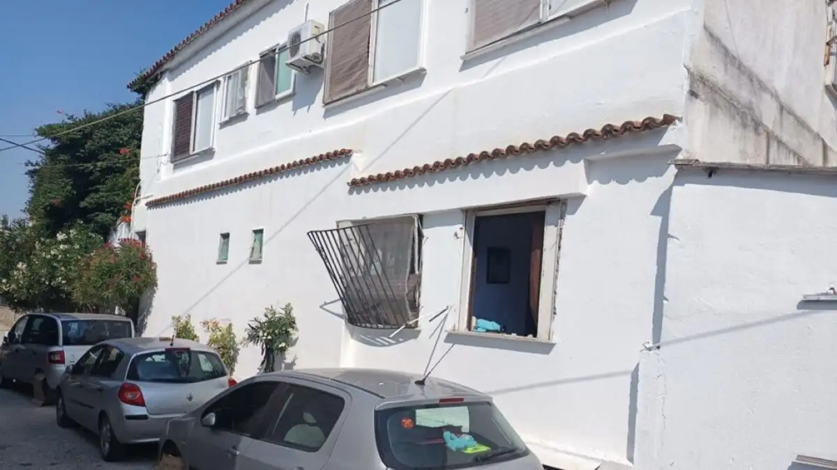 Θεσσαλονίκη ΤΩΡΑ - Έκρηξη φιάλης υγραερίου σε ενοικιαζόμενα δωμάτια ...