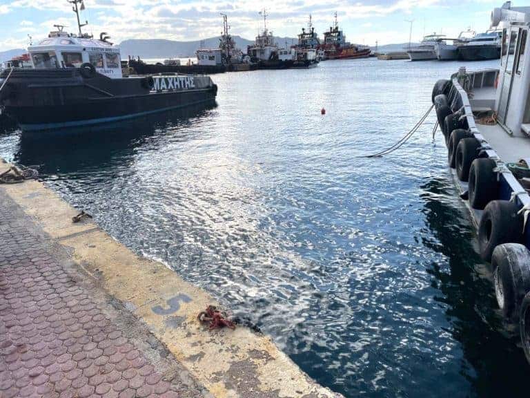 Ηράκλειο- Αποκλεισμένο πλοίο από τον Νοέμβριο στο λιμάνι. Οι ναυτικοί ...